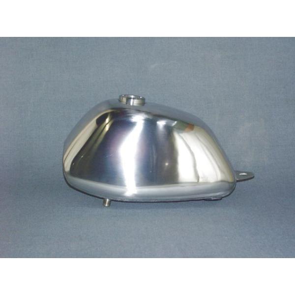 ●メーカー名：ビッグシーダー / BIG CEDAR●商品名：12V車用 アルミタンクTYPE-5 5LF おむすびタンクメーカー品番：B003015MONKEY モンキーアルミ（バフ仕上げ）約4.0L12V車専用／ノーマルタンクキャップ・...