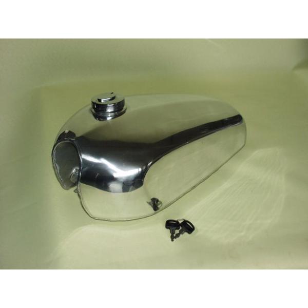 ●メーカー名：ビッグシーダー / BIG CEDAR●商品名：APEフラットサイドアルミタンクメーカー品番：APFL01Ape100 エイプ100Ape50 エイプ50アルミ（バフ仕上げ）約4.3Lノーマルコック・シート使用可／タンクキャッ...