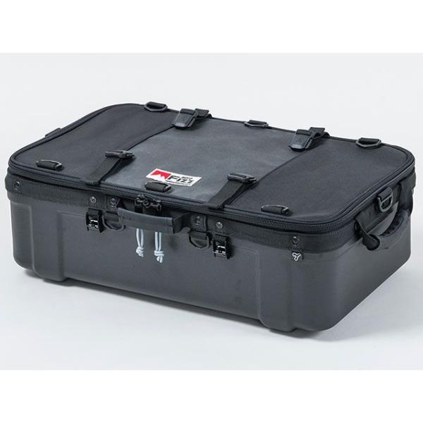 ●メーカー名：タナックス / TANAX●商品名：キャンピングシェルベース PF（ブラック）メーカー品番：MFK-1013JANコード：4510819107143新たにPFバックル採用の一体成型ポリカーボネート＋インナーフレームのセミハード...