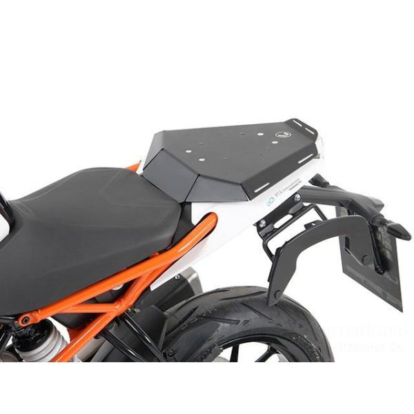 ●メーカー名：ヘプコ＆ベッカー / HEPCO＆BECKER(ヘプコアンドベッカー)●商品名：タンデムシート置換型リアラック「Speedrack EVO」（ブラック）メーカー品番：670-7555-0001JANコード：4042545645...