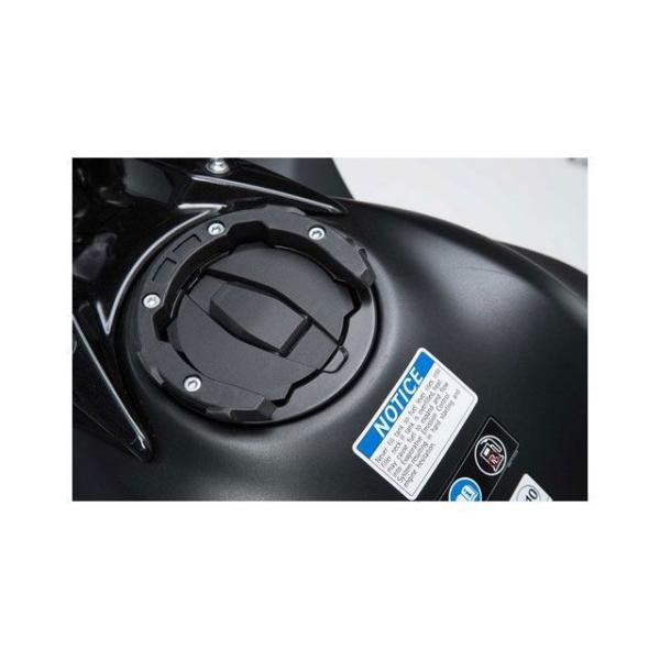 ●メーカー名：SWモテック / SW-MOTECH(エスダブリューモテック)●商品名：EVOタンクリング ブラックメーカー品番：sw_TRT_00_640_31200BNinja 650 ニンジャ650Z650品番：TRT.00.640.3...