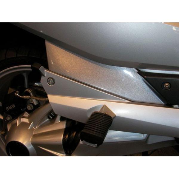 ●メーカー名：ピラミッドプラスチック / PYRAMID PLASTICS(ピラミッド プラスチック)●商品名：BMW R1200 RT Infill Panels Metallic Silver 2005＞2013 ｜ 240020Dメー...