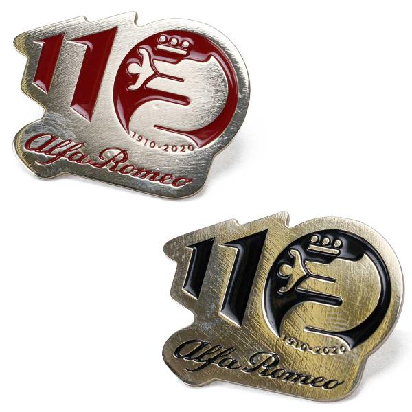 アルファロメオ110周年記念ロゴが刻印されたオフィシャルピンバッジ。