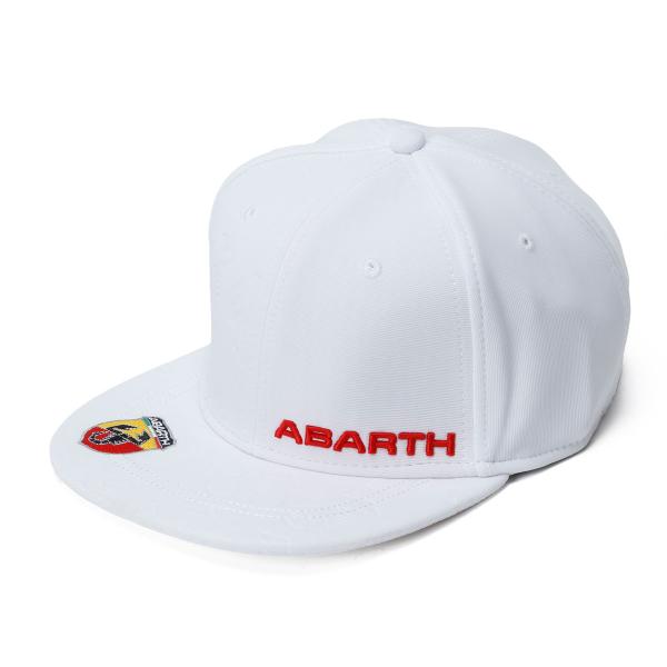 アバルト公認のイタリア製オフィシャルフラットブリムキャップ。キャップ全体に同色のサソリのマークが全体に散りばめられ、刺繍ワッペンとロゴがあしらわれています。優れた強度と耐久性も兼ね備えており、正規品の証として、シリアルナンバー入りホログラム...