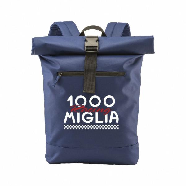 ミッレミリアオフィシャルのロールトップバックパック。ミッレミリアのロゴがプリントされたシンプルなデザイン。バックパックの上部をクルクルと丸めてバックルで留めるタイプとなっており、雨水の浸入を防いでくれます。間口が広く、荷物の出し入れがしやす...