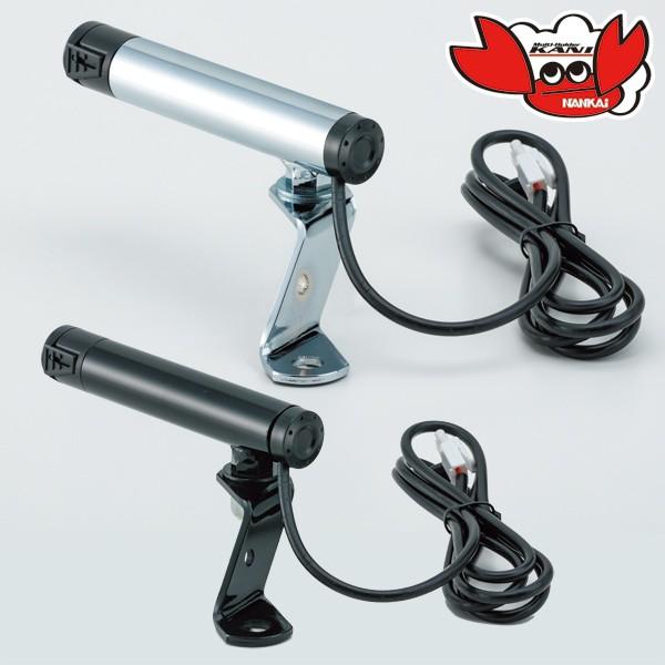 ●ミラー支柱に取り付けるタイプ。●前後左右に取り付け可能本体バーサイズ：φ22.2×幅68mmミラーネジ径：10mm/8mm対応出力：12V専用 5V2.1A USB 出力・カラー：B.ブラック、M.メッキ・品番：PB-29・メーカー：NA...