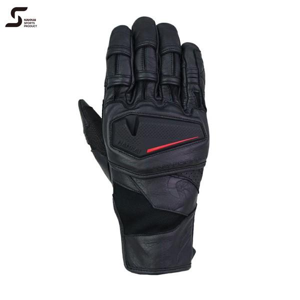 ・人間工学に基づき、最も力を抜いた自然な状態の指に合わせ、湾曲した形状に設計・グリップする際の握力の消耗を軽減し長時間着用しても疲れにくい。・ナックル部には安全性に優れたハードタイププロテクターを採用。・フローティング構造で高い操作性と快適...