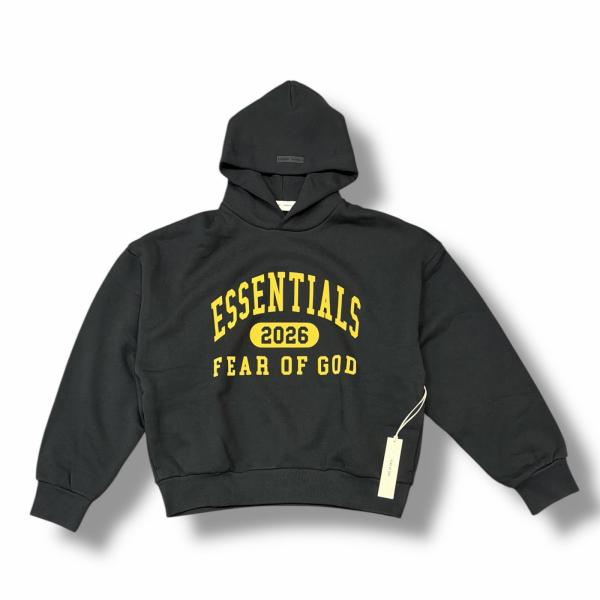 ブランド： FEAR OF GOD ESSENTIALS（フィアオブゴッド エッセンシャルズ）商品名：2026SS Classic Fleece Parker特徴：ラバープリント裏起毛両サイドハンドポケットフードトップにラバータグ付きカラー...