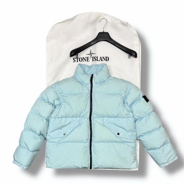ブランド：STONE ISLAND（ストーンアイランド）商品名：2023AW GARMENT DYED CRINKLE REPS R-NY DOWN型番：791540623特徴：左腕エンブレム（取り外し可能）両サイドフロントフラップポケット...