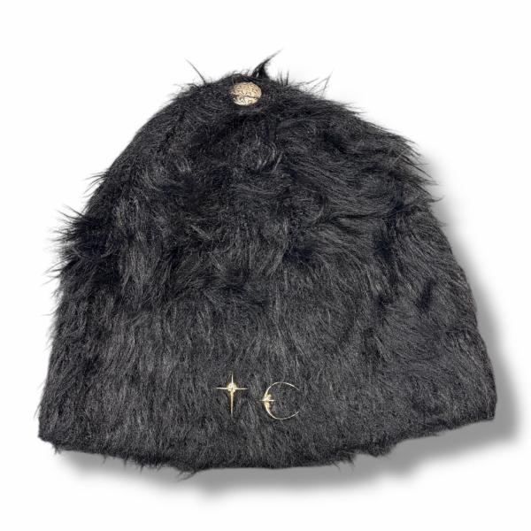 ブランド：THUG CLUB（サグクラブ）商品名：2024AW CHIMERA BEANIE型番：TC24AC2402特徴：アイテム全体をファーで構築し、フロントにブランドの頭文字であるTCを施したアイコニックな一品。適度なフィット感とボリ...