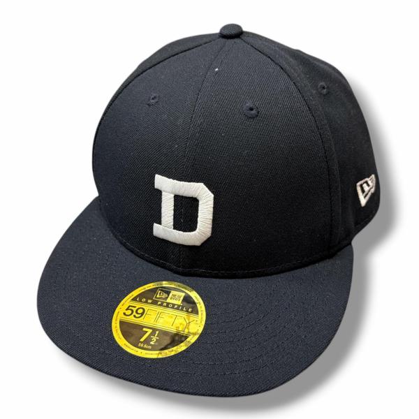 ブランド：DESCENDANT（ディセンダント） × NEW ERA（ニューエラ）商品名：2025SS LETTERD LP 59FIFTY NEW ERA型番：251NEDS-HT01特徴：・NEW ERAの定番6パネルキャップ・DESC...
