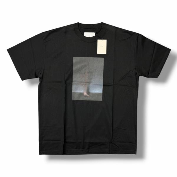ブランド：stein(ssstein)（シュタイン）商品名：PRINT TEE(SUPERIOR PIMA)-IMAGINE-型番：ST.876特徴：フロントプリントクルーネック参考上代：18700円カラー：ブラック表記サイズ：S肩幅：約5...