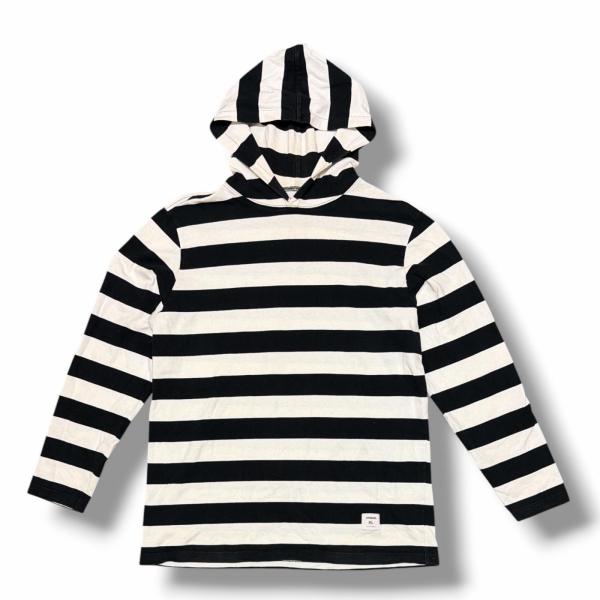 ブランド：Supreme（シュプリーム）商品名：2014SS ボーダー柄プルオーバーパーカー特徴：ボーダー柄デザイン裾パッチ※有限会社ワングラムの内タグ付き国内正規品カラー：ブラック表記サイズ：XL肩幅：約47cm、着丈：約72cm、身幅：...