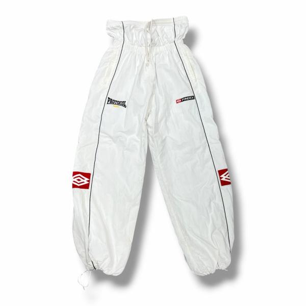 ブランド：Protocol Index（プロトコルインデックス）商品名：2026SS FOLDED TRACK PANTS特徴：ワイドフィット折り返しデザインのウエストドローコード付きカラー：ホワイト表記サイズ：1ウエスト：約72cm、股上...