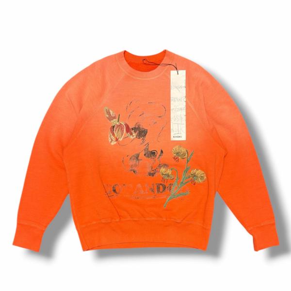 ブランド：KHOKI（コッキ）商品名：2024AW Vintage finished sweatshirt型番：24fw-t-04特徴：1960年代前後のヴィンテージキャラクタースウェットをモチーフにしています。退廃的な植物の刺繍と、「UG...