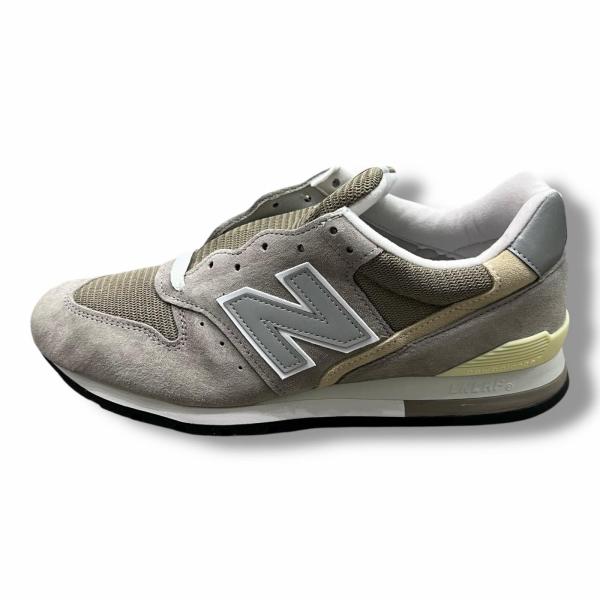 ブランド：New Balance（ニューバランス）商品名：U996GR 型番：U996GR特徴：? 1988年に「ENCAP」と「C-CAP」を組み合わせ、クッション性に優れた機能性と完成されたデザインで990シリーズの名声を不動にした「9...
