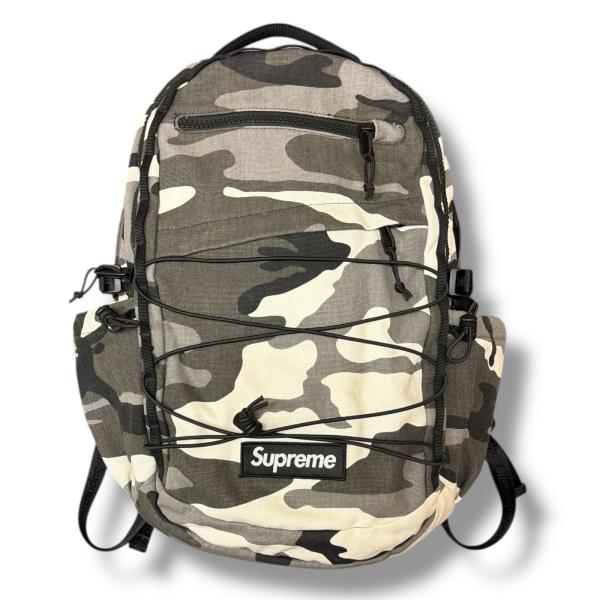 ブランド：Supreme（シュプリーム）商品名：2025SS Camo Backpack特徴：・耐水性のあるCordura〓コットンブレンドキャンバス素材・エンボスロゴ入り裏地・メインジップコンパートメント（単層ラップトップスリーブ付き）・...