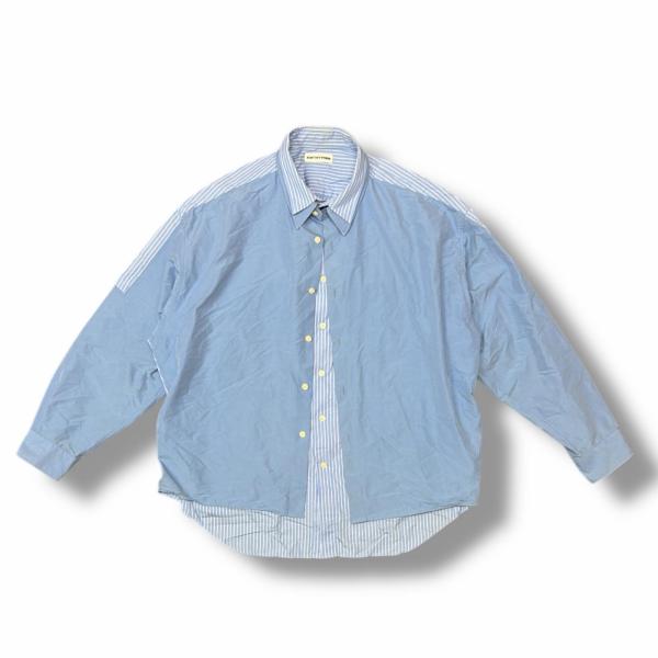 ブランド：SOFTHYPHEN（ソフトハイフン）商品名：DOUBLE FRONT OVER SIZED SIGNATURE SHIRT型番：MGMFB231265-930特徴：フロントと衿が二重仕様のオーバーサイズシャツ。フロント内側の脇は...