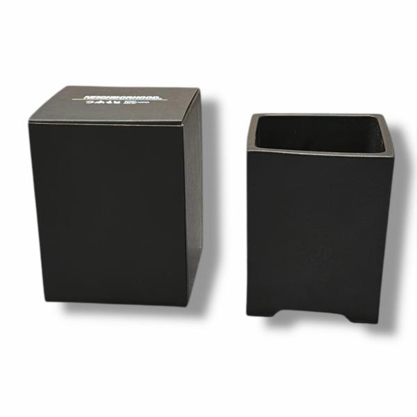 ブランド：NEIGHBORHOOD（ネイバーフッド）商品名：2022AW TSUKAMOTO.SRL SQUARE-HIGH PLANT POT.CE型番：22206XTN-AC03特徴：マットブラックの植木鉢シックなデザインで汎用性も高い...
