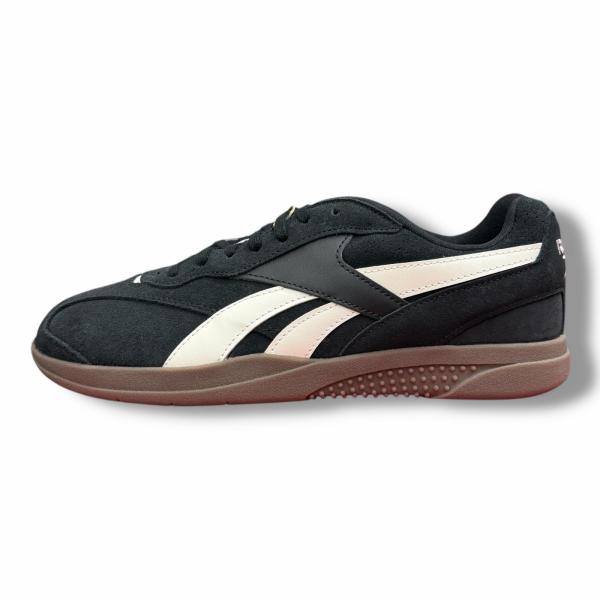 ブランド：Reebok（リーボック）商品名：HAMMER STREET特徴：1993年に初めて発売されたリーボックのフットボールシューズシリーズ ”HAMMER” のインドアトレーニングモデルを復刻発売。特徴的なスウェード素材を採用した T...