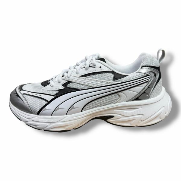 ブランド：PUMA（プーマ）商品名：MORPHIC BASE型番：392982-02特徴：レトロなシューズの登場。ツートンカラーのメッシュをベースにしたアスレチックなシルエットは、先進的でダイナミックなルックスで際立ち、どんな服装にもトレン...