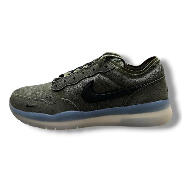 ブランド：NIKE SB（ナイキエスビー）商品名：PS8 "Sequoia/Cargo Khaki"型番：FV8493-300特徴：層を成すFlyknit構造は、摩耗しやすい部分にレザーを使用し、セッションを重ねても形状を維持しながら足にな...