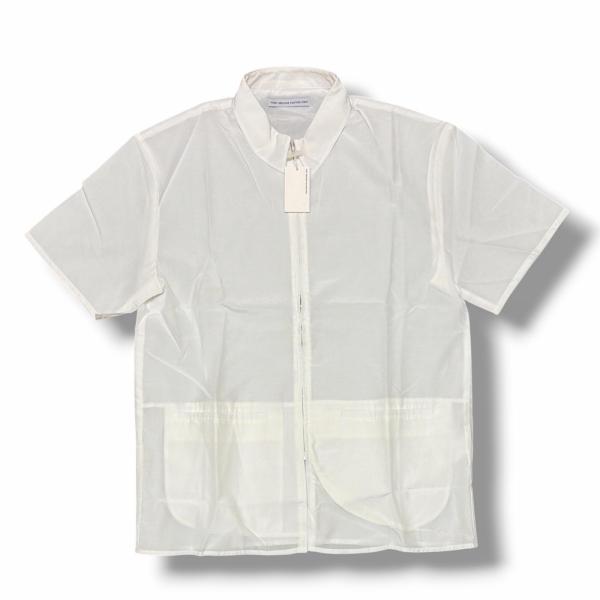 ブランド：Post Archive Faction（ポストアーカイブファクション）商品名：8.0 HALF SHIRT RIGHT型番：8.0 THSR-W特徴：フロントジップアップ光沢のある生地感ポケット×2カラー：ホワイト表記サイズ：M...