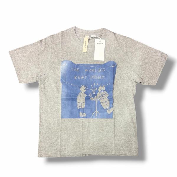 ブランド：SHINYAKOZUKA （シンヤコヅカ）商品名：2025SS THE PICTURESQUE BIRD ISSUE6型番：2501SK110F特徴：クラック加工ウォッシュ加工クルーネックフロントプリント参考上代：16500円カラ...