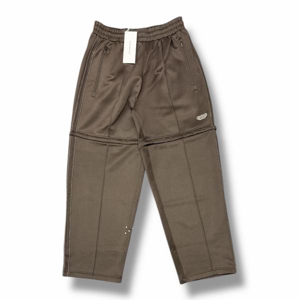 ブランド：Pop Trading Company（ポップトレーディングカンパニー）商品名：2025SS Pub Zip-Off Track Pants型番：POPSS25_04-015特徴：2WAYトラックパンツジップでハーフパンツにも変更...