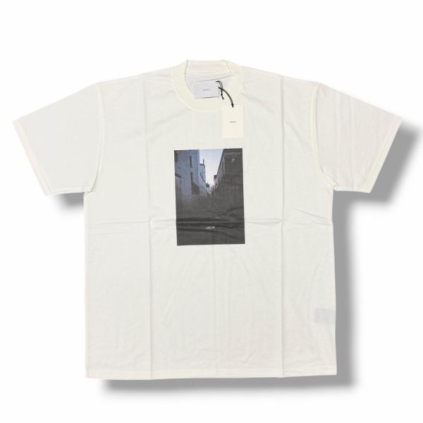 ブランド：stein(ssstein)（シュタイン）商品名：2024SS ?PRINT TEE (SUPERIOR PIMA) - SHOOT -型番：ST.882特徴：フロントプリントクルーネック希少性の高いスーピマコットンを使用し、40...