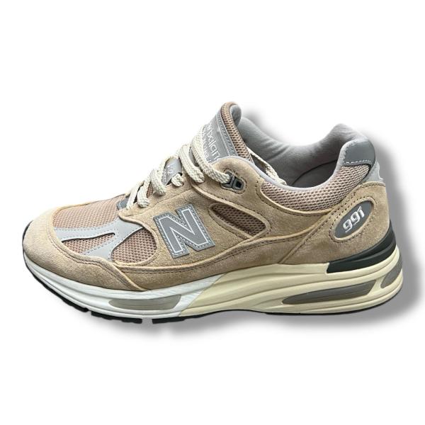 ブランド：New Balance（ニューバランス）商品名：991V2 Cuban Sand型番：U991BE2特徴：2001年に99xシリーズ8作目として誕生した991をアップデート。アッパーデザインをモダナイズし、FuelCellを搭載し...