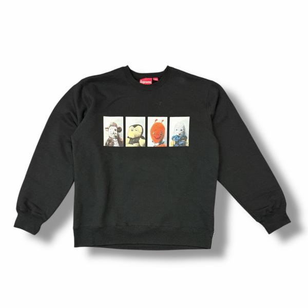 ブランド：Supreme（シュプリーム）商品名：2018AW Mike Kelley Ahh Youth! Crewneck Sweatshirt特徴：マイク・ケリーの代表作である『Ahh...Youth!』のフォトプリントが施されており、...