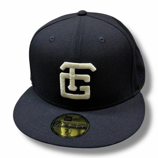 ブランド： FEAR OF GOD（フィアオブゴッド） × NEW ERA（ニューエラ）商品名：読売ジャイアンツ ベースボールキャップ型番：59FIFTY_ YG FG特徴：フロント刺〓ロゴバックレザーパッチトリプルコラボカラー：ネイビー表...