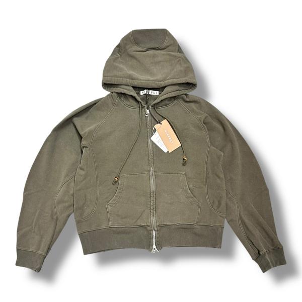 ブランド：NVRFRGT（ネヴァーフォーゲット）商品名：2024AW PANELLED ZIP UP HOODIE型番：NF242T02 特徴：長綿オーガニックコットン空紡糸によるヘビー裏毛を使用したジップアップフーディー。バルキーで適度な...