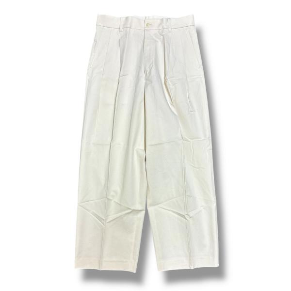 ブランド：stein(ssstein)（シュタイン）商品名：2022SS WIDE STRAIGHT TROUSERS型番：ST.354-3特徴：股上をたっぷりとった2タックワイドストレートトラウザーズ深めに入る2タックでシルエットを調整、...