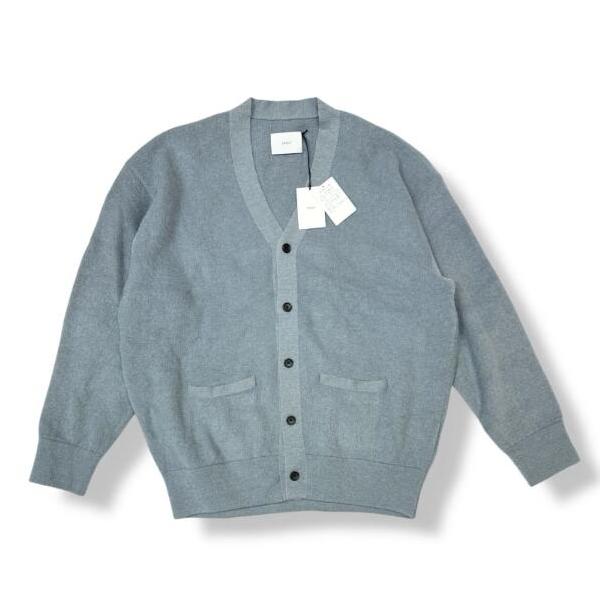 ブランド：stein(ssstein)（シュタイン）商品名：Extra Fine Kid Mohair Cardigan型番：ST.531特徴：フロントボタンフロントポケット×2参考上代：52800円カラー：ブルーグレー表記サイズ：L肩幅：...