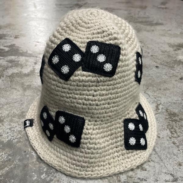 ブランド：STUSSY（ステューシー）商品名：2024SS Dice Knit Bucket Hat特徴：ダイスワッペンアクリル100%カラー：ベージュ高さ：約15cm、頭回り：約約57cm、つば：約7cm素材：アクリル100%付属品：無し...