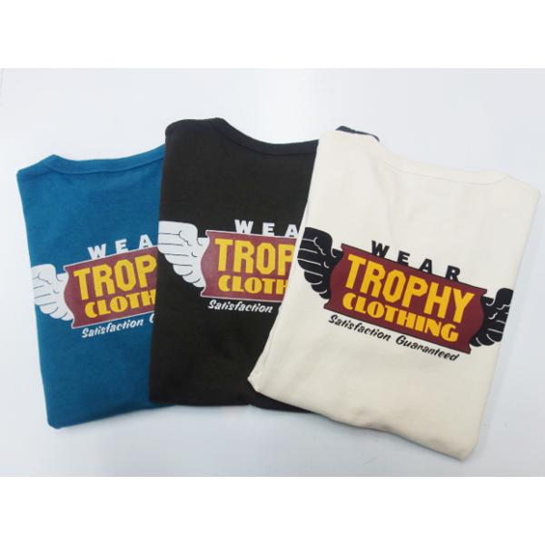 9.5ozオリジナル天竺を使用したポケット付きロングスリーブTシャツ。1枚での着用はもちろん、シャツのインナーとしても活躍する万能な一枚です。衿は耐久性のあるバインダーネック仕様。袖口と裾はダブルステッチで仕上げ、タフさと安定したシルエット...