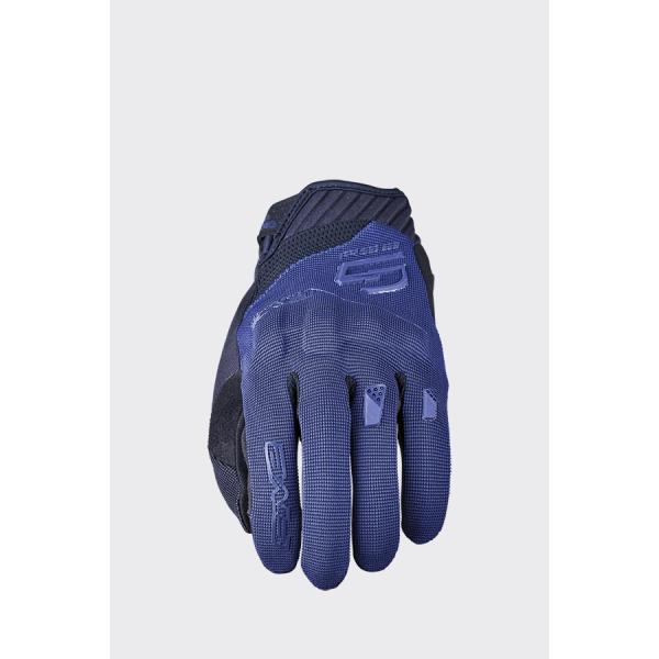 グローブ専門メーカーFIVEProtection：二輪用品では最も重要な要素、必要な個所に必要な保護を。Fitting：最適なフィッティングは安全な操作に不可欠。ナックル部の違和感や、握ったときの突っ張りの無さに配慮。Design：ユーザー...