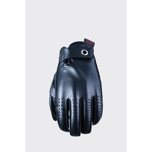 グローブ専門メーカーFIVEProtection：二輪用品では最も重要な要素、必要な個所に必要な保護を。Fitting：最適なフィッティングは安全な操作に不可欠。ナックル部の違和感や、握ったときの突っ張りの無さに配慮。Design：ユーザー...