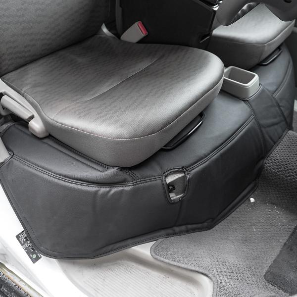 【発売日：2026年03月10日】【商品名】フロントデッキカバー【適合情報】車種：スズキ エブリイバン エブリィバン エブリーバン型式：DA17V年式：2015(平成27)年2月〜※年式・グレード・オプション等により適合しない場合がございま...