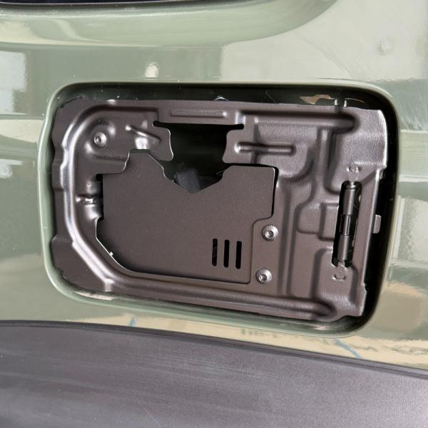 【適合情報】車種：ジムニーノマド型式：JC74W年式：2025(令和7)年4月〜※年式・グレード・オプション等により適合しない場合がございます。形状・サイズ等をご確認の上ご注文お願い致します。【商品説明】ジムニーノマドのタフな魅力を更に引き...