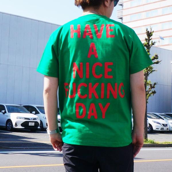 人気急上昇中のブランド、GOTHAM NYCから2020SS新作の半袖Tシャツが入荷しました!!バックに落とし込まれたメッセージプリントが印象的な一枚になります!!シンプルなフロントプリントもポイント☆キャッチーなデザインでオススメの一枚と...