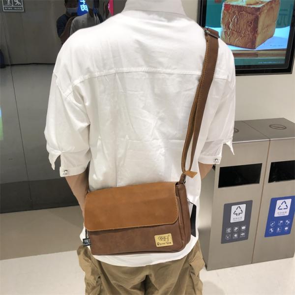 商品情報★カラー：ブラック、ライトブラウン、ダークブラウン★商品コード：（FT009）　★実寸：高16X幅26Xマチ8cm★セット内容：ショルダーバッグx1★素材：PUレザー★原産国：中国製※平置きで採寸を致しますので、多少の誤差がございま...