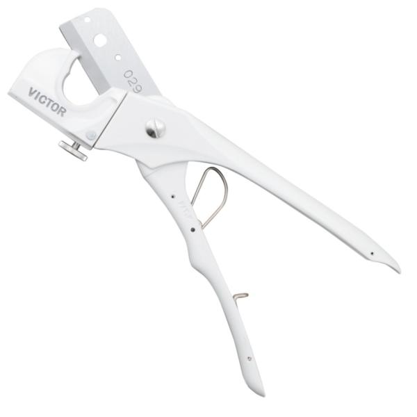 【商品名】　ビクター マルチカッター 200mm VM-29 【商品説明】　・サイズ:200mm・切断能力(CPVC管/CD管):φ34mm・切断能力(ポリプデンパイプ/ポリエチレン管/HIVP管):φ25mm・重量:200g 【サイズ】　...