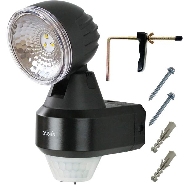 【商品名】　DAISHIN 大進 DLB-NS100 センサーライト 100ルーメン 単三電池 単3電池 駐車場 賃貸 調整 取付ブラケット 配管 電池 【商品説明】　・?size：W72ｘD97ｘH168ｍｍ　?重量：約210ｇ（電池含ま...