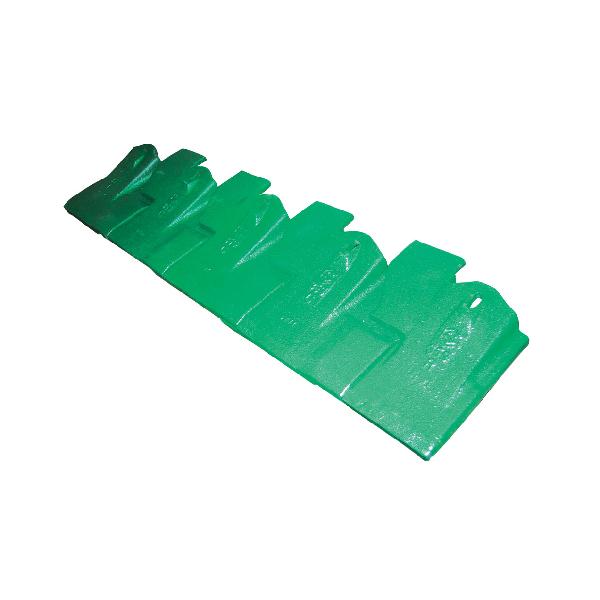 その他、ショベルタイヤ、オイル、アドブルー、バッテリー、重機建機のツース、ゴムクローラーなど消耗品も格安販売中！！トンネル工事現場、ダム工事現場など大規模工事でも使用されている商品です。※個人宅配送の場合、社名屋号等教えてください（登記不要...