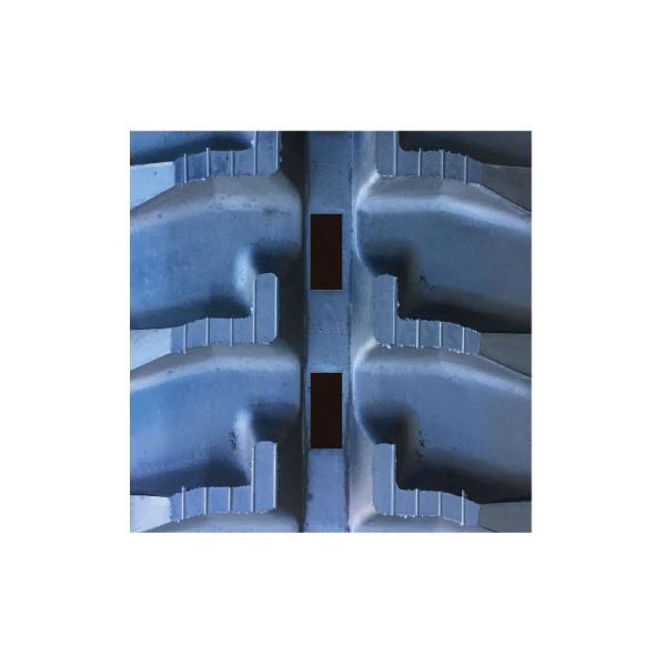 トンネル工事現場、ダム工事現場など大規模工事でも使用されている商品です。※写真はイメージです。実際の商品は純正と同じパターンですのでご安心ください。ヤンマーCD202ST、共立KCG3500、KCG3501用ゴムクローラ 　1本　横幅：20...