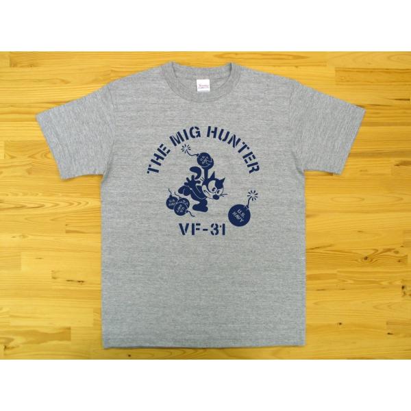 【商品情報】フロントにのみプリントされております。その他へのプリントはございません。適度な厚みが着崩れを防ぎ、快適さが持続する１枚であることをお約束します。【素材】綿80％，ポリエステル20％　5.6oz　天竺【実寸】XXL：肩幅56cm，...