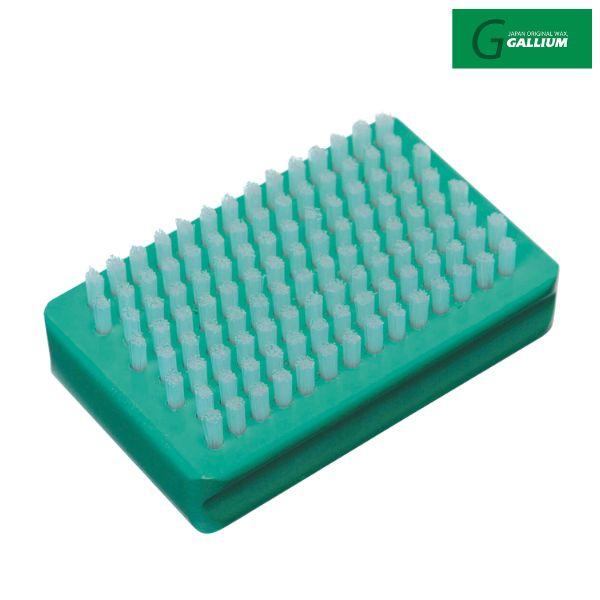 GALLIUM  ナイロンブラシ TU0164 洗えるブラシ  ホットワクシング→スクレーピング→ボアブラシの後に使用するブラシホットワクシングの後、ボアブラシの次に使う事で、滑走面の表面に残ったワックスを薄く均等に延ばす事ができます。また...